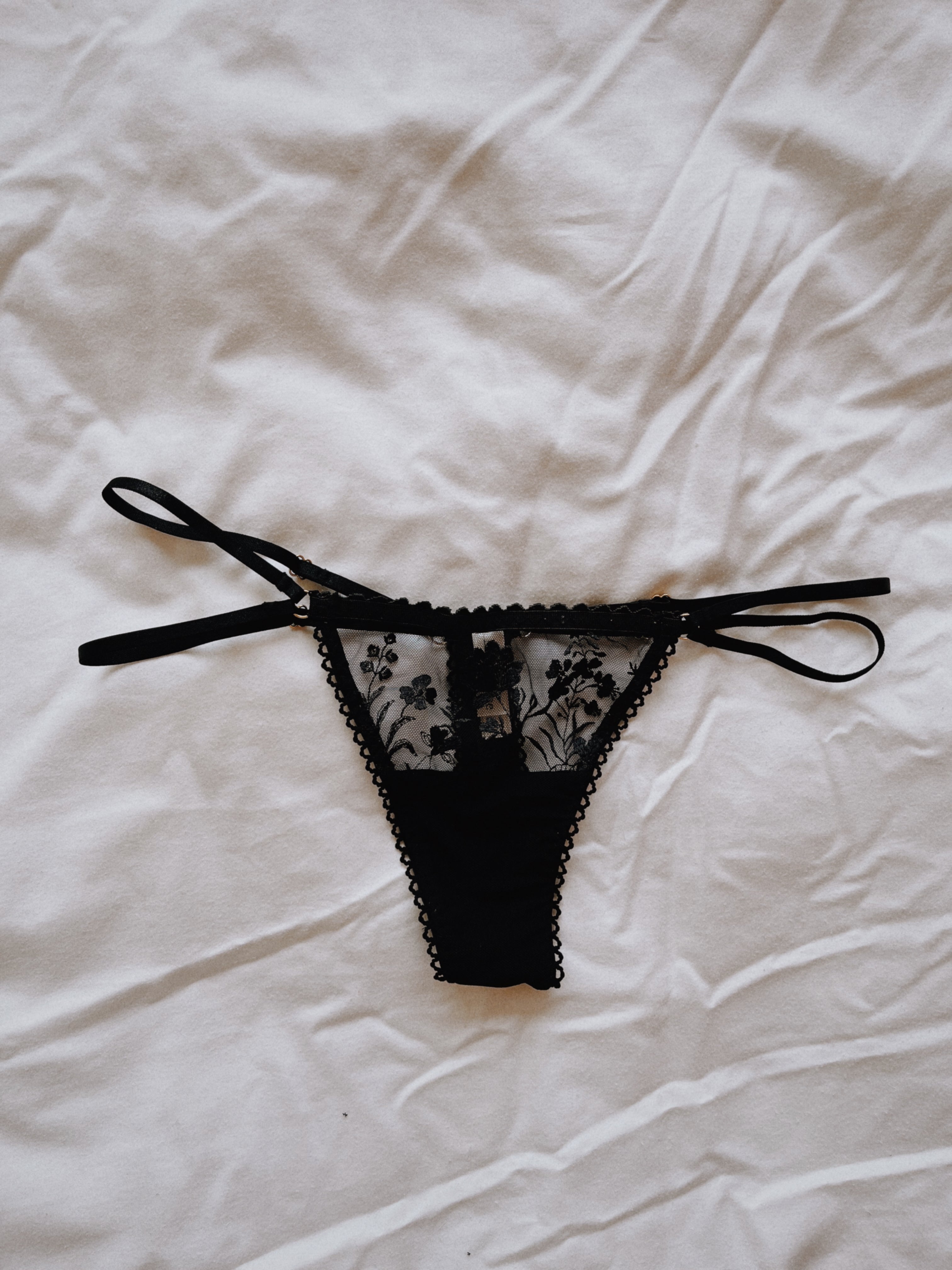 Lara String Knicker – Nette Rose